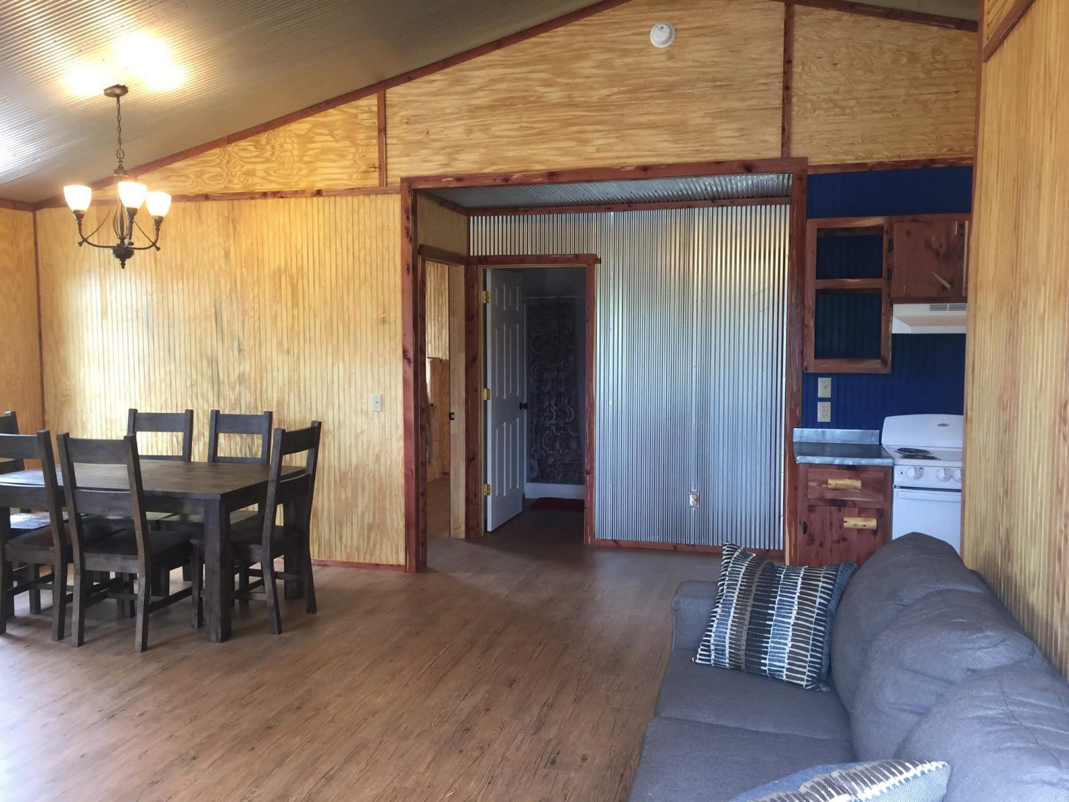 2 Bedroom Riverfront Cabin